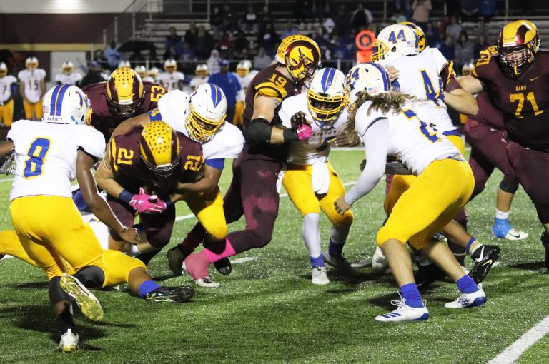 ROUNDUP: Ross racks up nearly 500 rushing yards, beats Northwest for ...